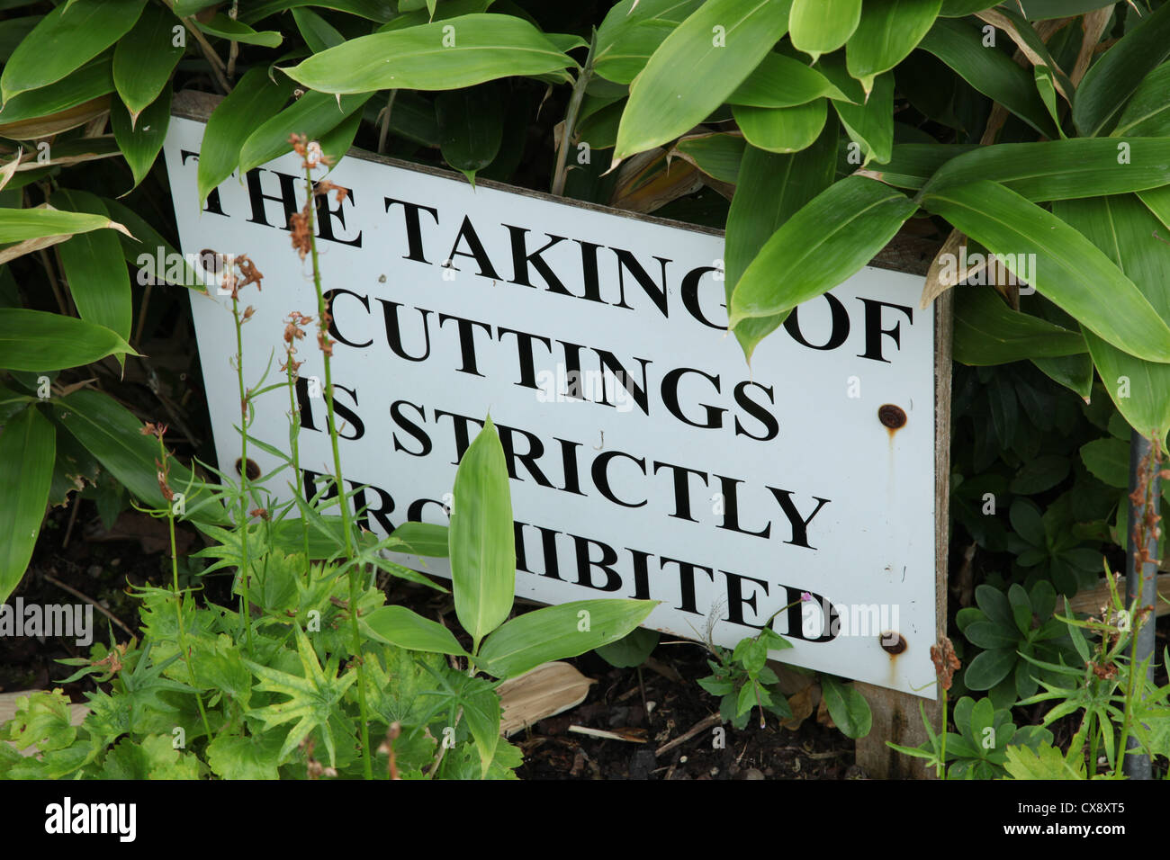 Warning garden hi-res stock photography and images - Alamy