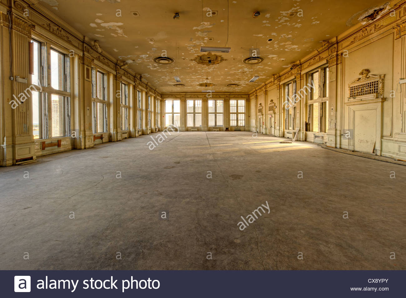Run Down Hotel Stock Photos & Run Down Hotel Stock Images - Alamy