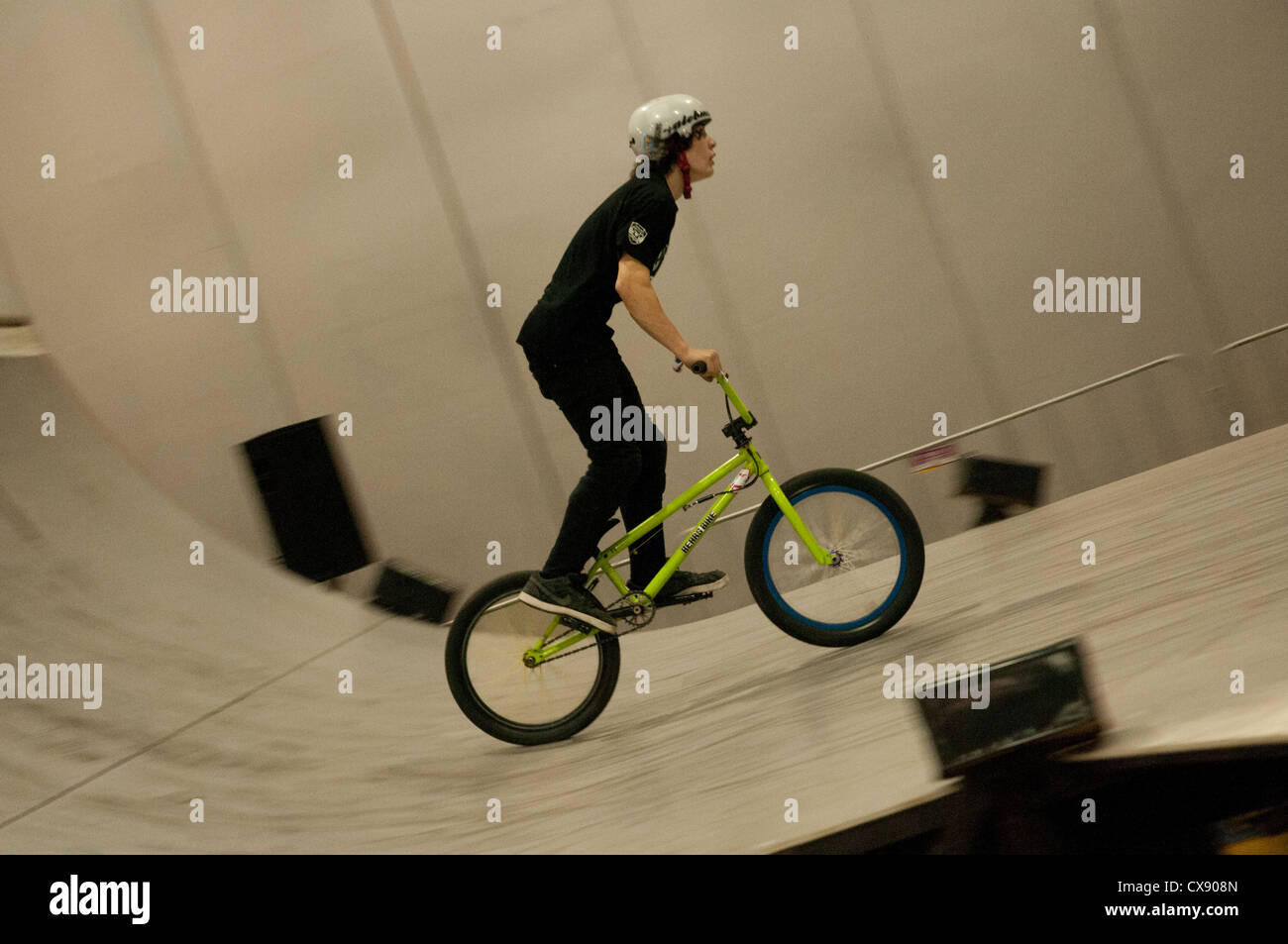 Clever tricks hi-res stock photography and images - Alamy