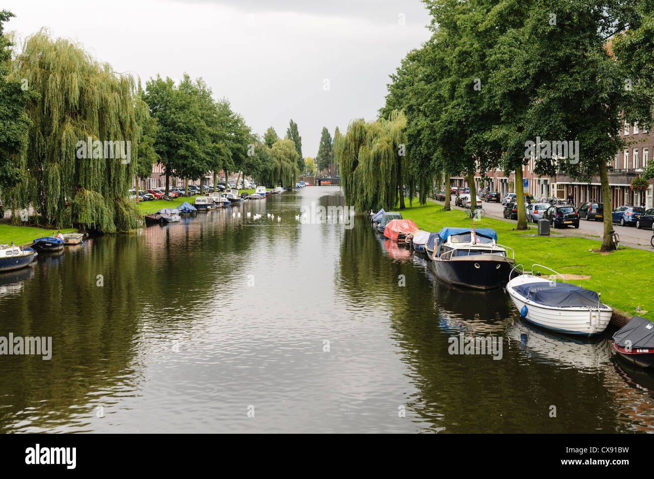 Amsterdam canal sightseeing tourism hi-res stock photography and images ...