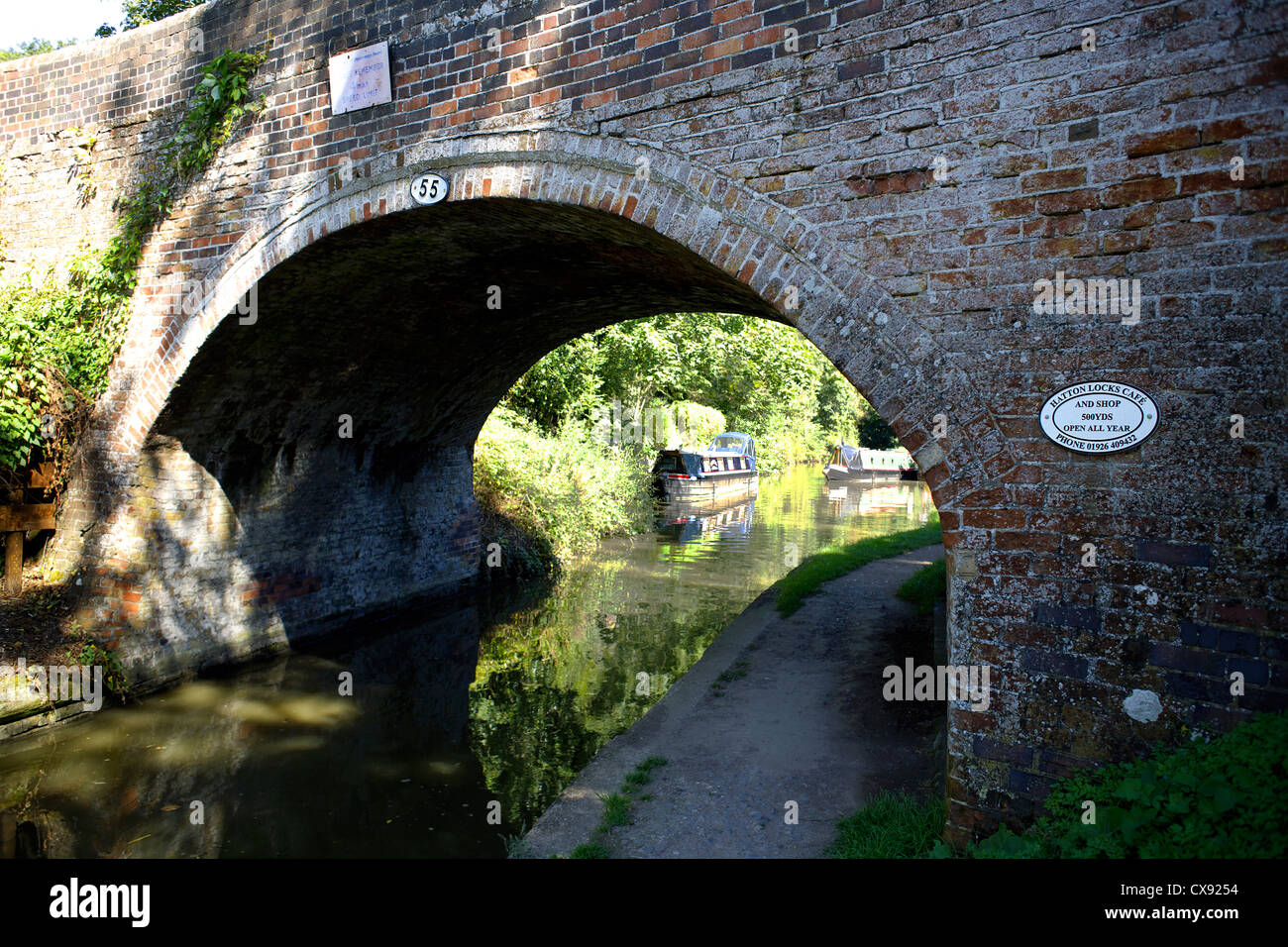 England uk narrowboats hi-res stock photography and images - Alamy