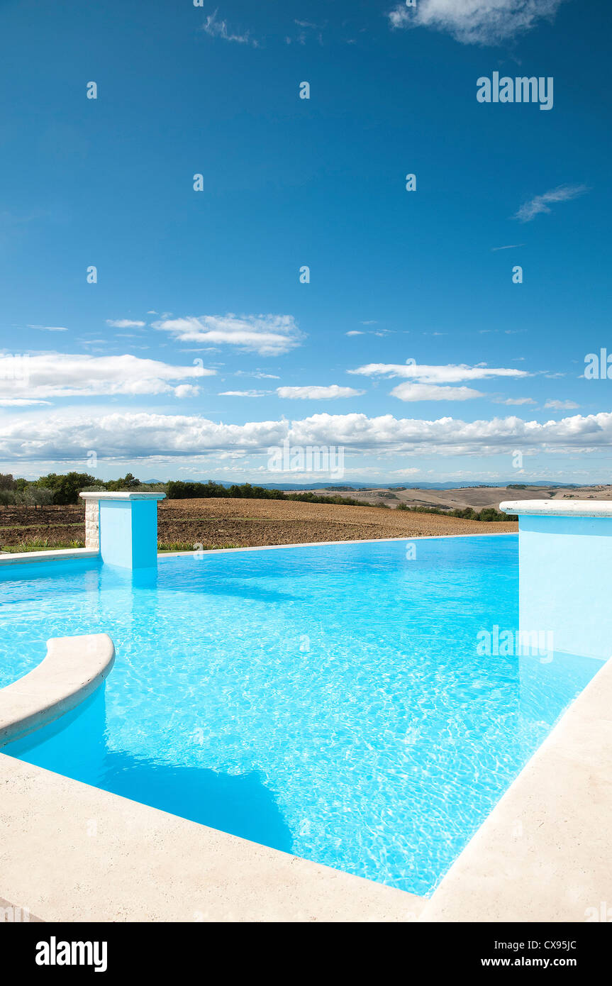 swimming pool tuscany Stock Photo - Alamy