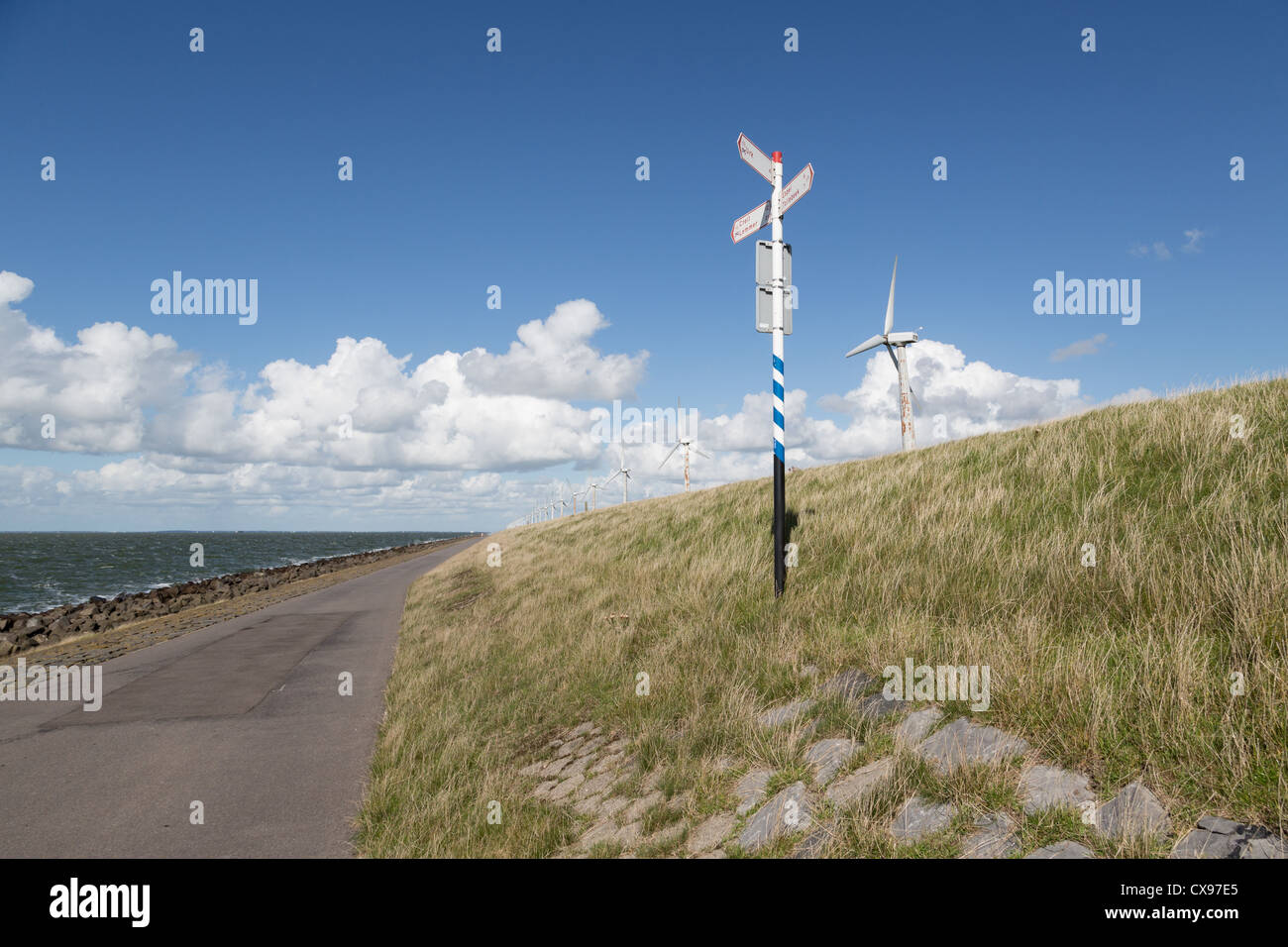 Traffic indicator for bicycles at a Dutch dike Stock Photo - Alamy
