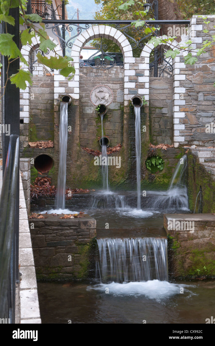 Stream water feature hi-res stock photography and images - Alamy