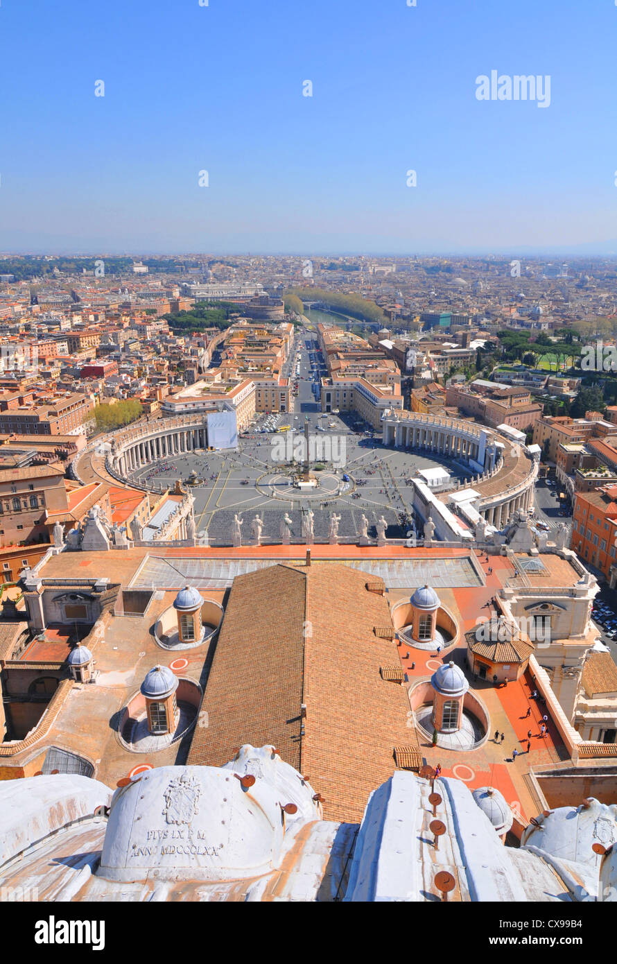 Rome square stree hi-res stock photography and images - Alamy