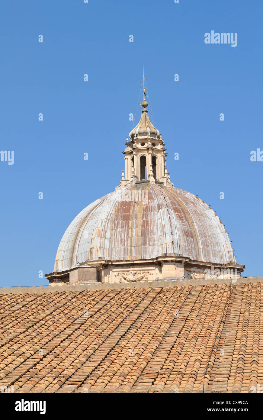Architectural detail of San Pietro basilica's roof in Vatican Stock ...