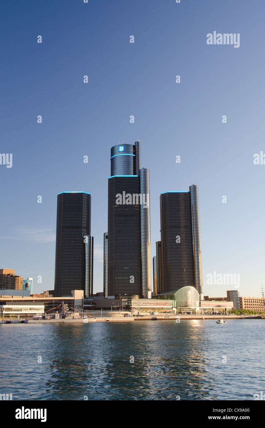 Michigan, Detroit. Early morning city skyline view of downtown Detroit ...