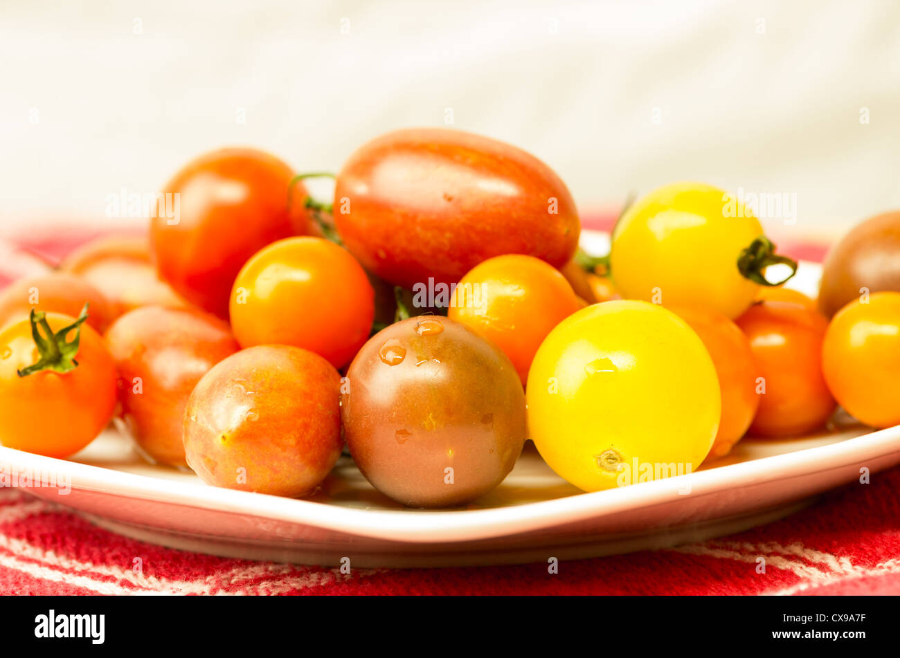 Mixed tomatoes hi-res stock photography and images - Alamy
