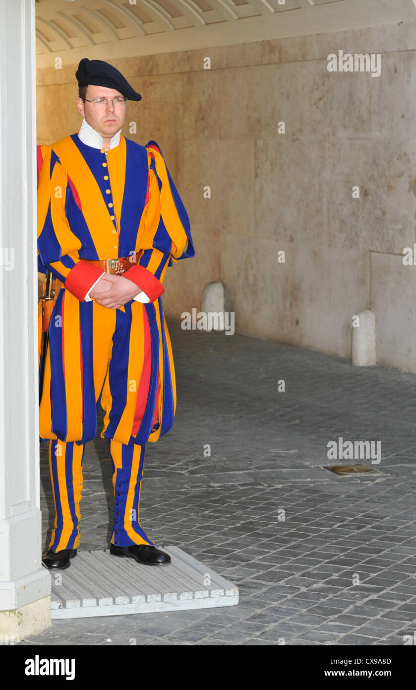 Swiss guard in traditional uniform hi-res stock photography and images ...