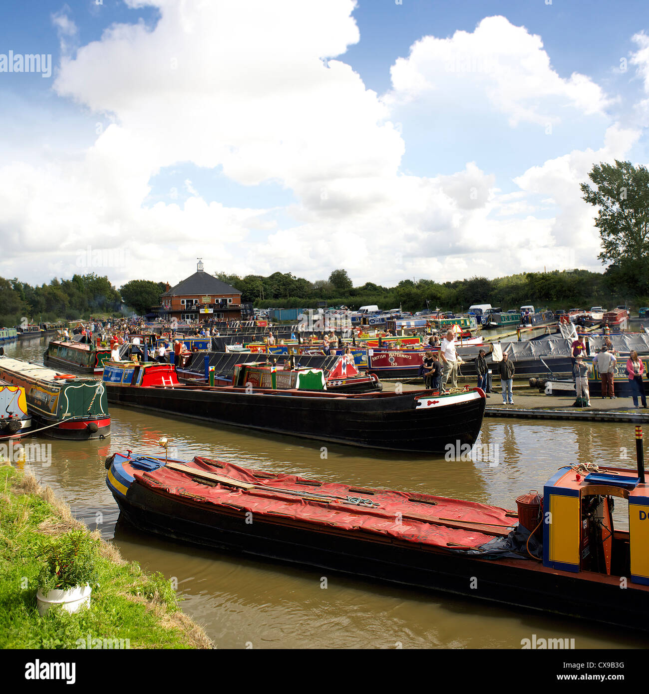 Coventry canal marina hi-res stock photography and images - Alamy