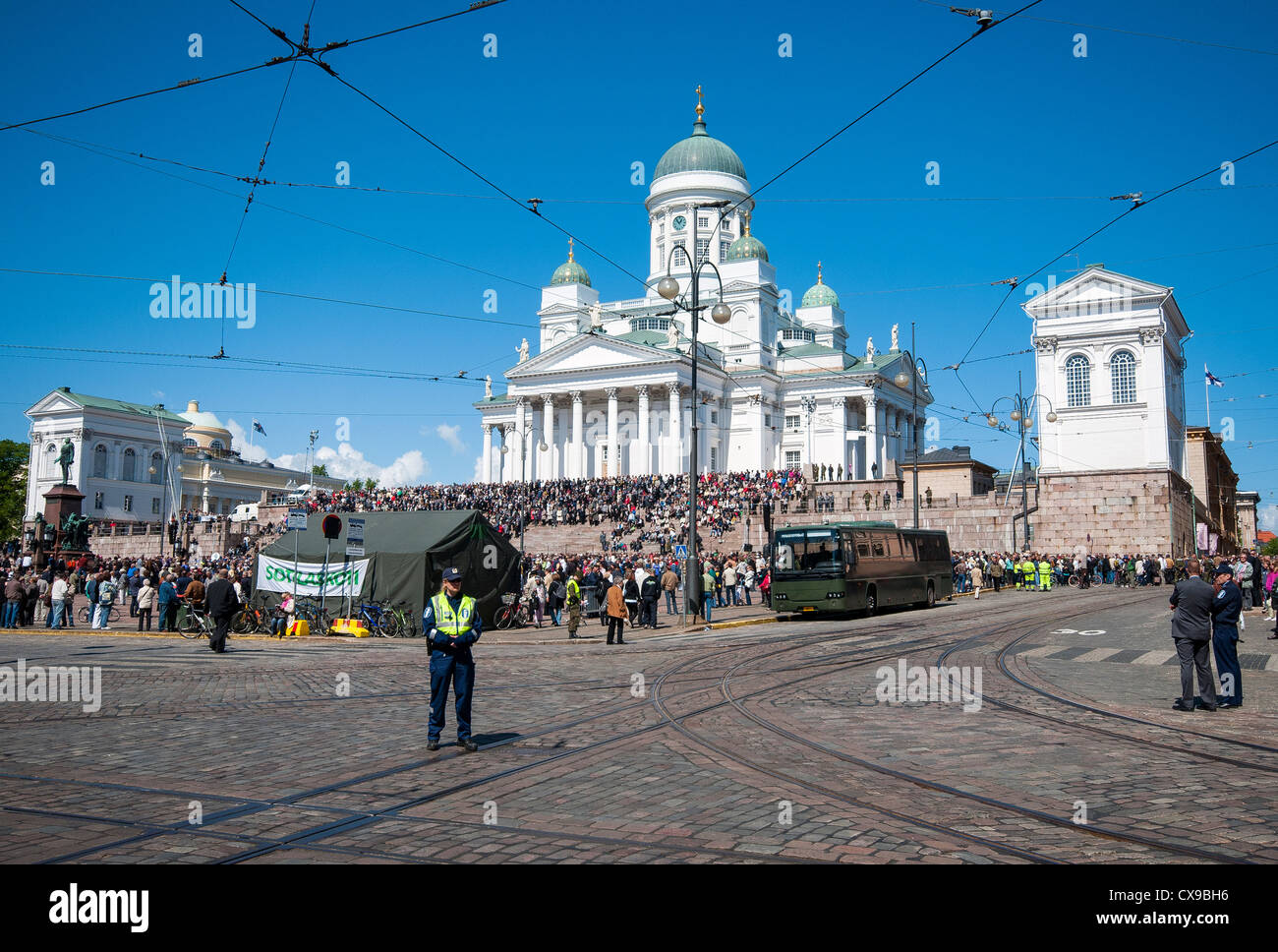Helsinki flags hi-res stock photography and images - Alamy