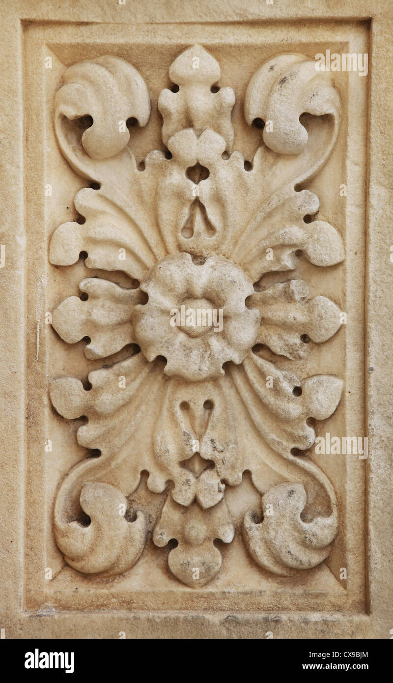 Architectural ornament hi-res stock photography and images - Alamy