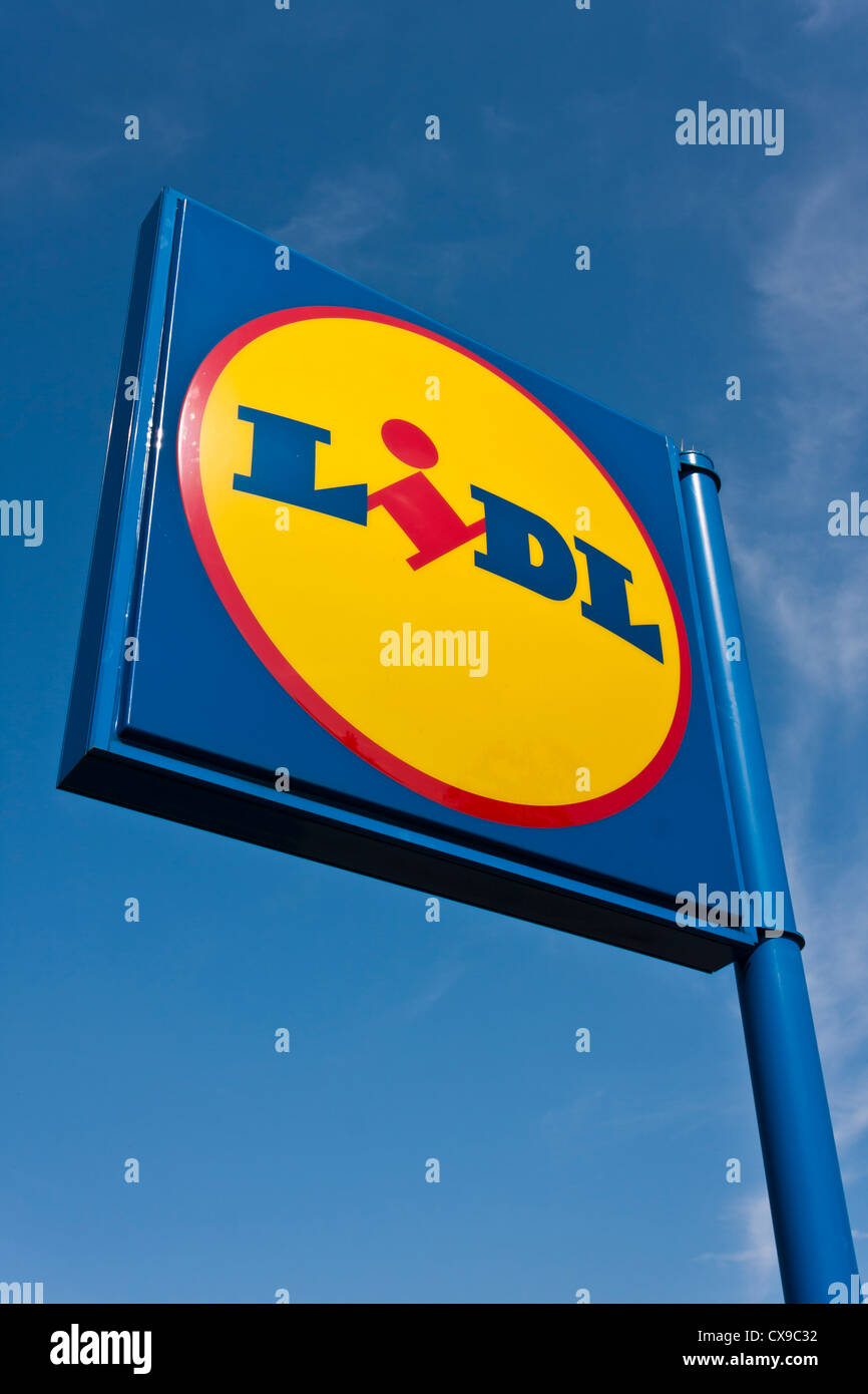 Lidl sign logo hi-res stock photography and images - Alamy