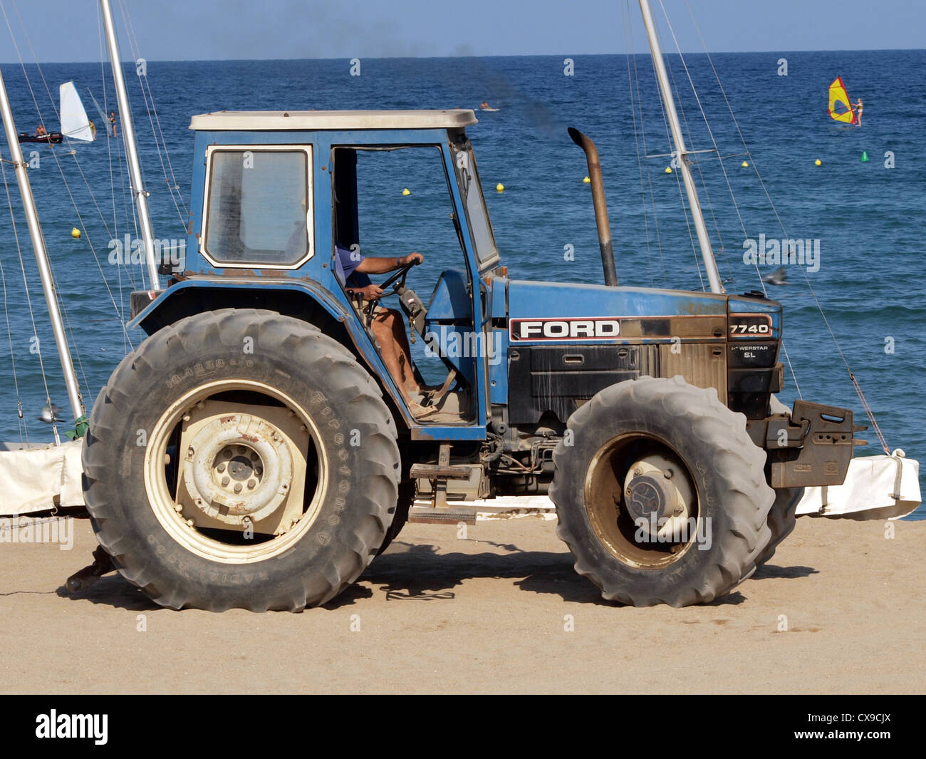 Ford 7740 hi-res stock photography and images - Alamy