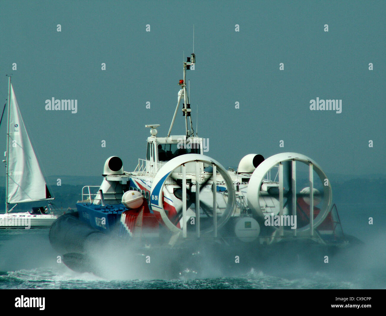 Gh 2114 freedom 90 hovercraft hi-res stock photography and images - Alamy