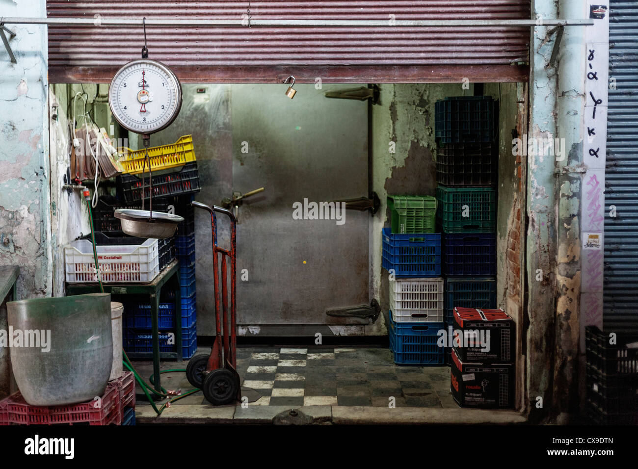 Noon at Modiano Market in Thessaloniki, Greece Stock Photo - Alamy