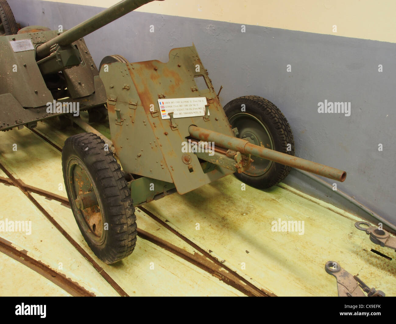 Pak anti tank gun hi-res stock photography and images - Alamy