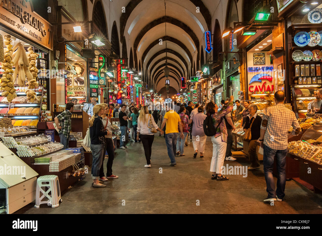 Egyptian bazaar, Covered alley, Istanbul, Turkey Stock Photo - Alamy
