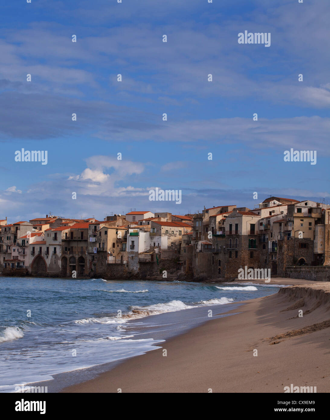 Old medieval town cefalu hi-res stock photography and images - Alamy