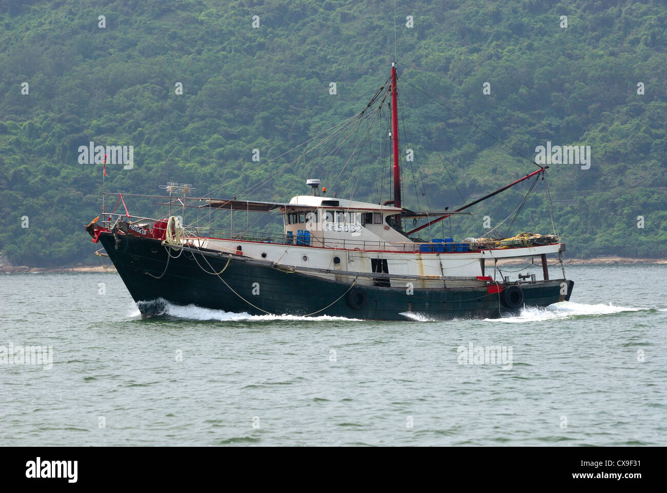China fishing trawler hi-res stock photography and images - Alamy