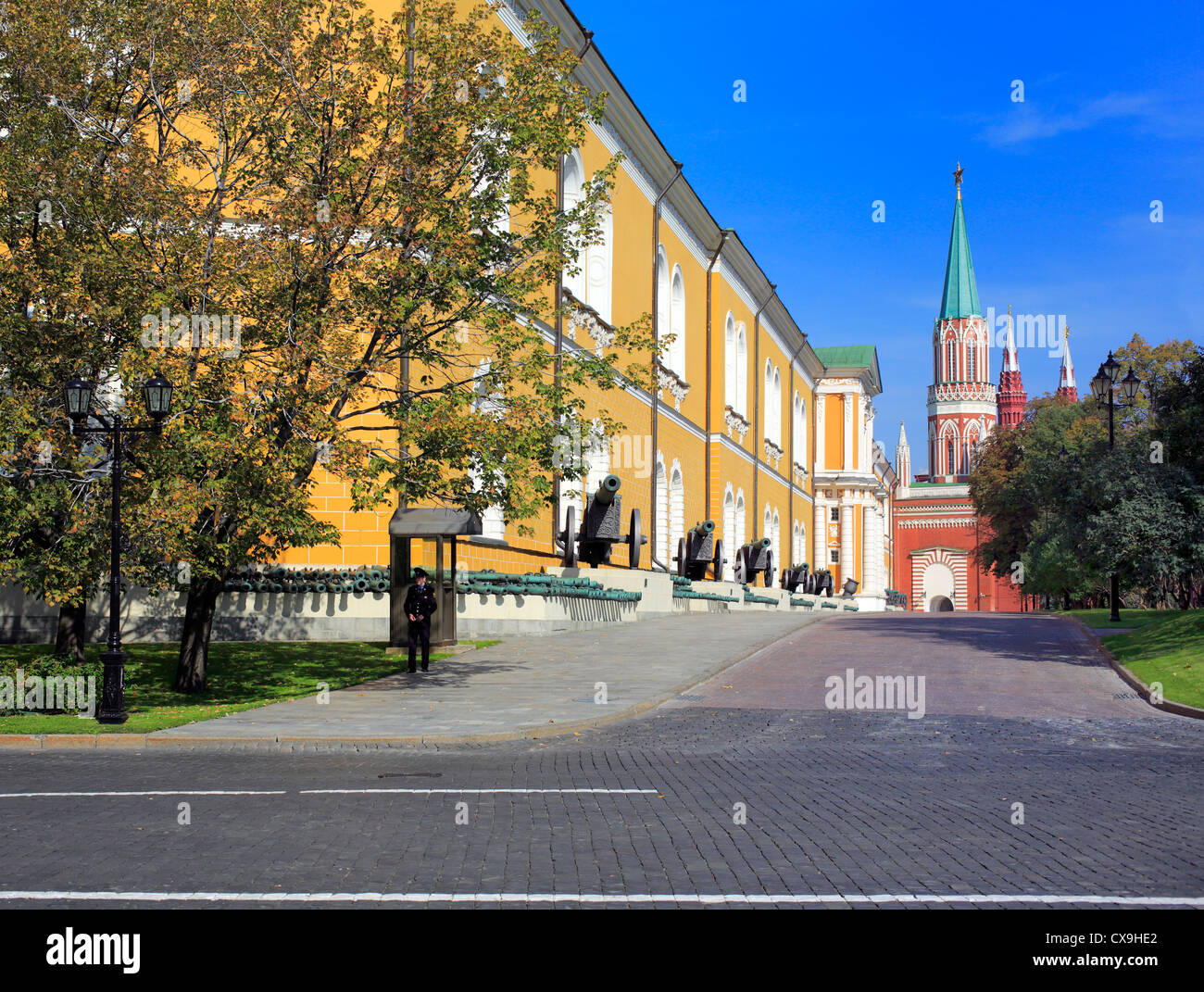 Senate building and Nikolskaya tower, Moscow Kremlin, Moscow, Russia ...