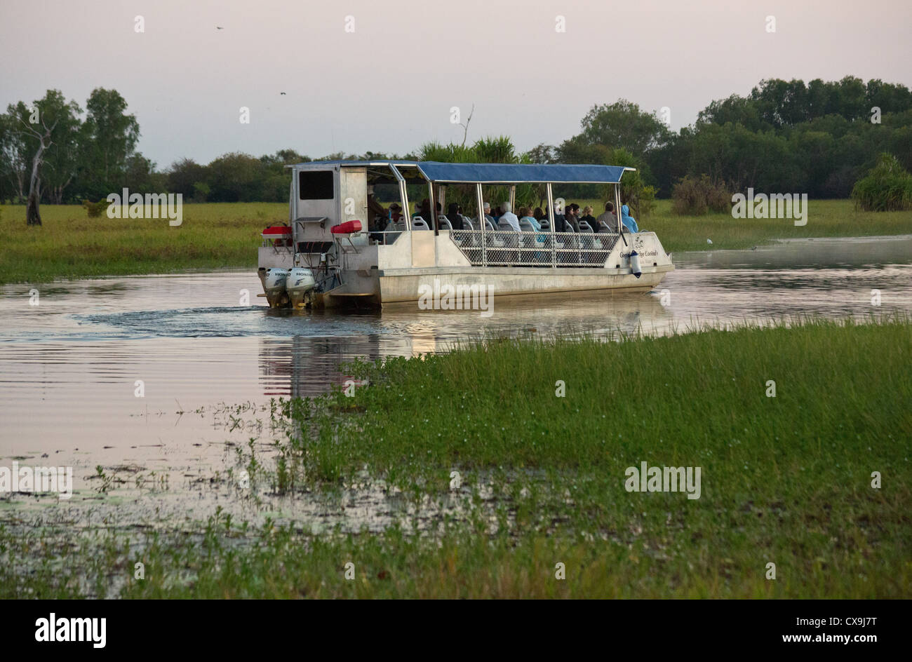 Wildlife boat cruise hi-res stock photography and images - Alamy