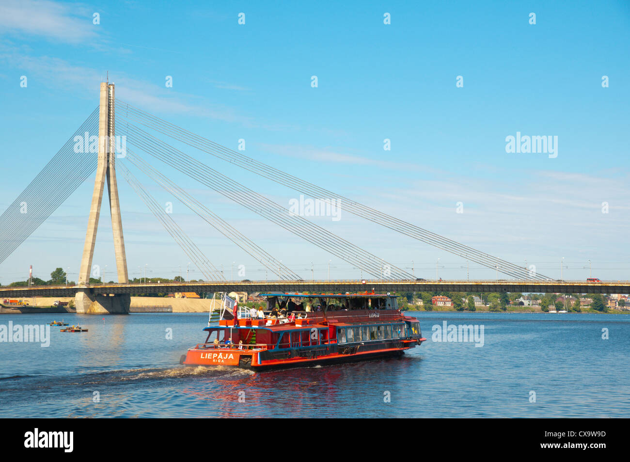 Sightseeing cruise boat in front of Vansu tilts the Vansu bridge (1981 ...