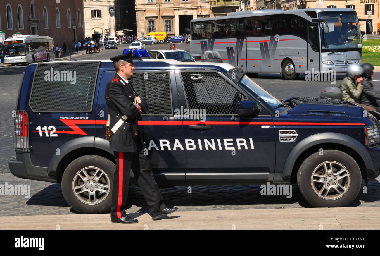 Italy carabiniere military hi-res stock photography and images - Alamy
