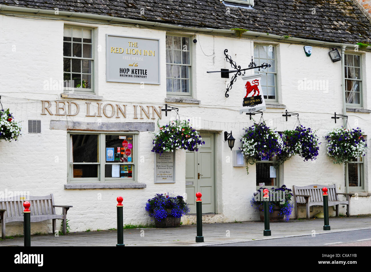 The Red Lion Inn at Cricklade, Wiltshire, UK Stock Photo - Alamy