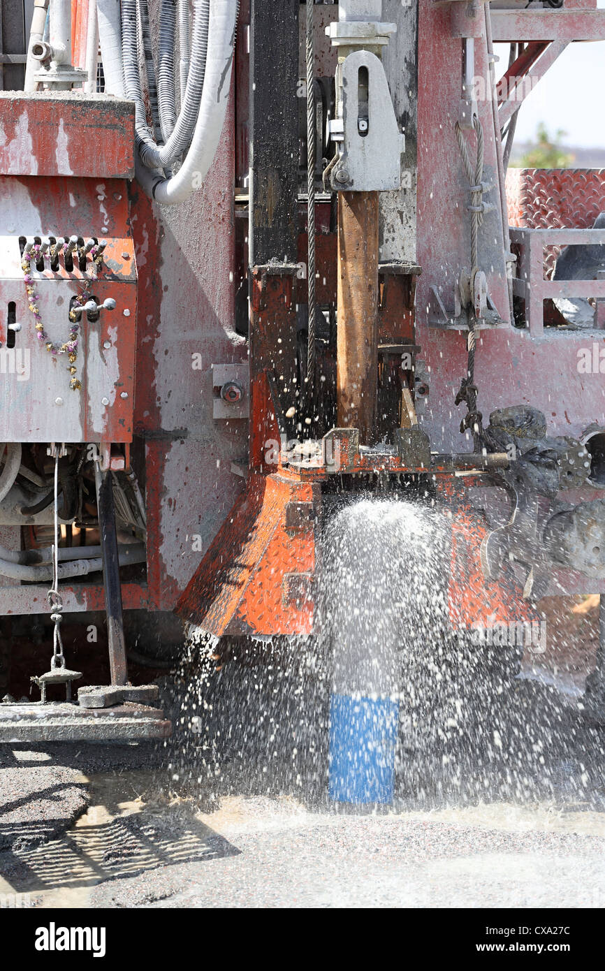 India well drilling hi-res stock photography and images - Alamy