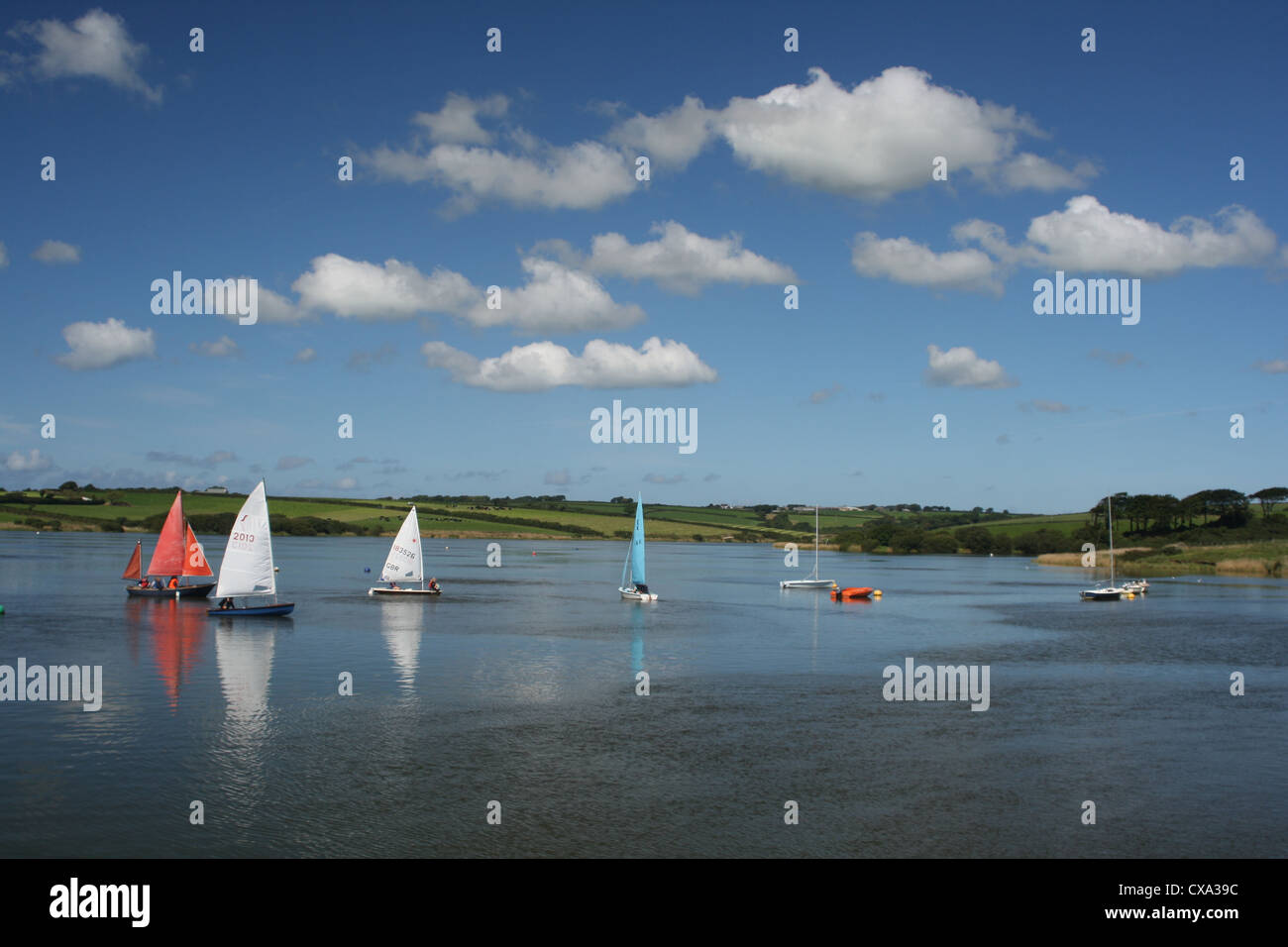 Yachts sailing on Upper Tamar Lake in Devon Stock Photo - Alamy