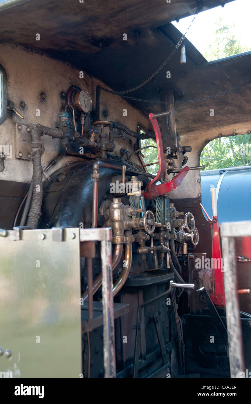 Footplate controls hi-res stock photography and images - Alamy