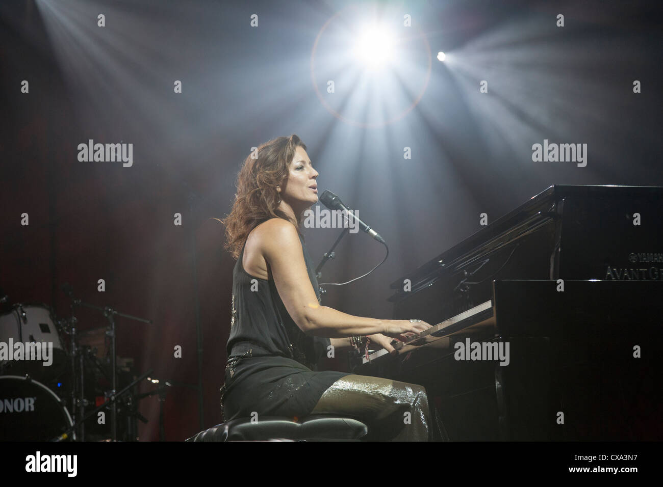 Sarah mclachlan hi-res stock photography and images - Alamy