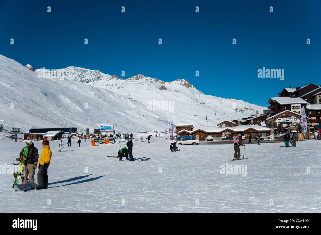 A ski slope in the French Ski resort of Tignes, France Stock Photo - Alamy