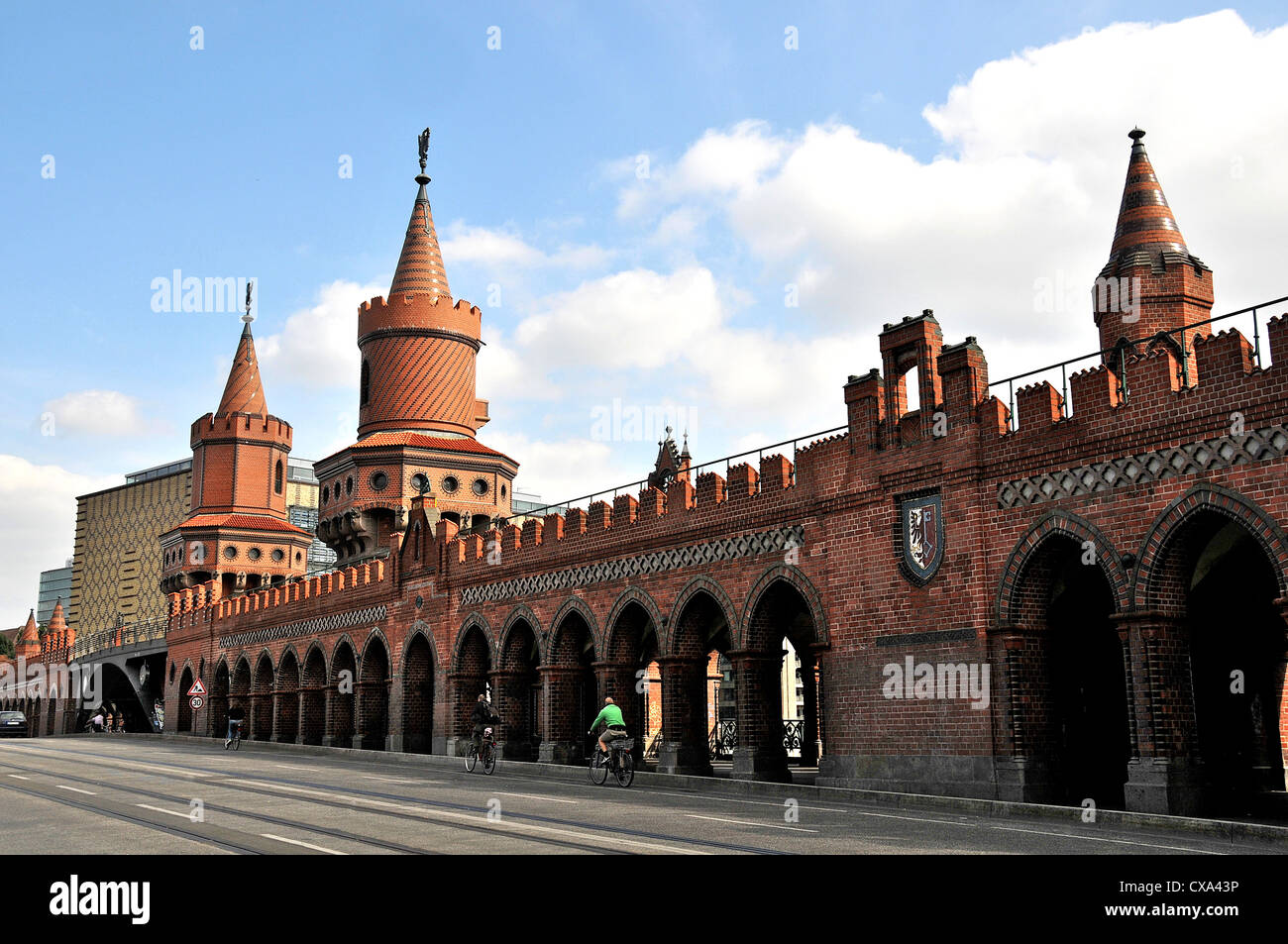Oberbaum bridge Berlin Germany Stock Photo - Alamy