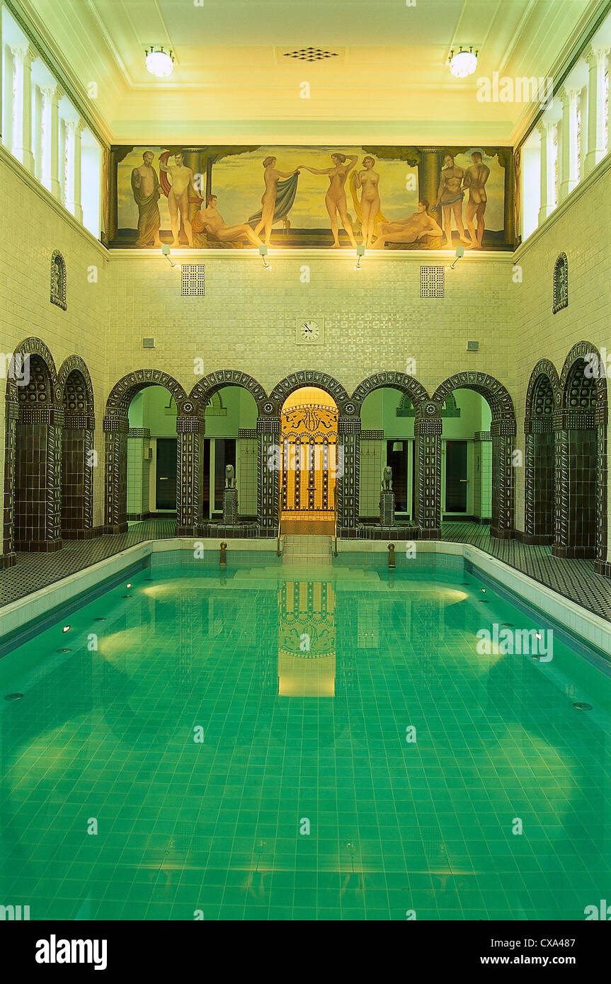 Thermae bath spa interior hi-res stock photography and images - Alamy