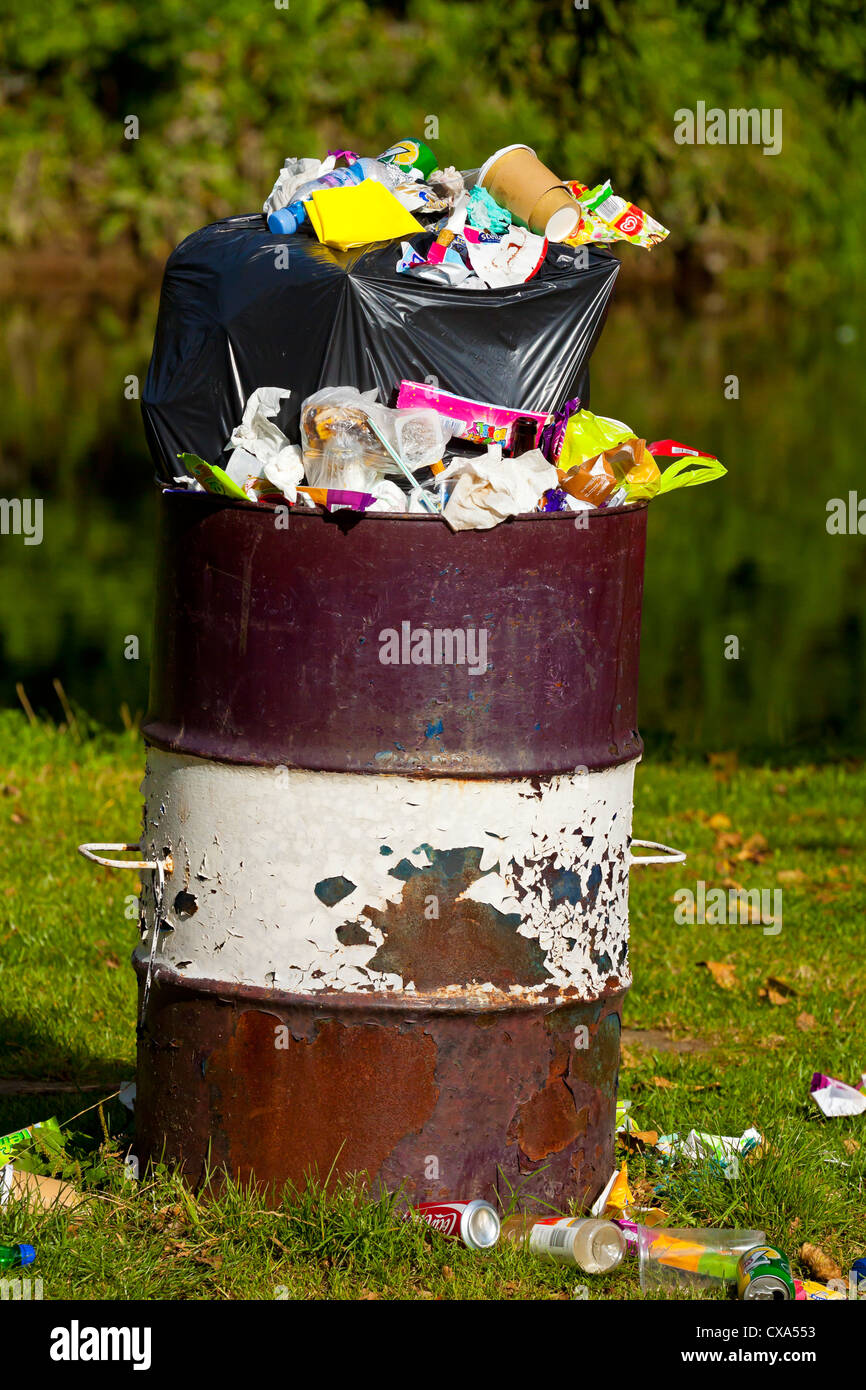 Overflowing waste barrel hi-res stock photography and images - Alamy