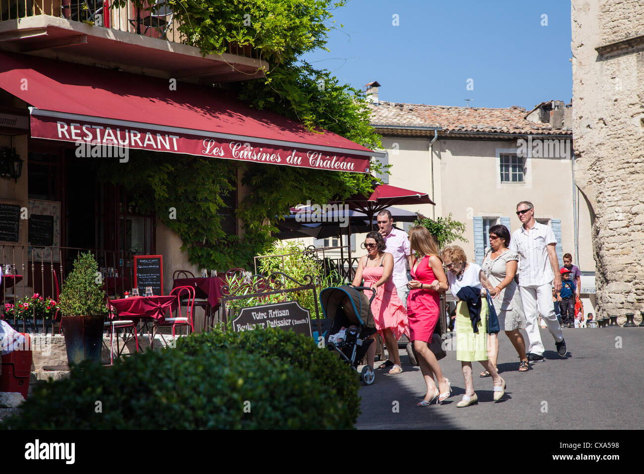 Restaurant in the hill top village of Gordes, Luberon, Provence, France ...