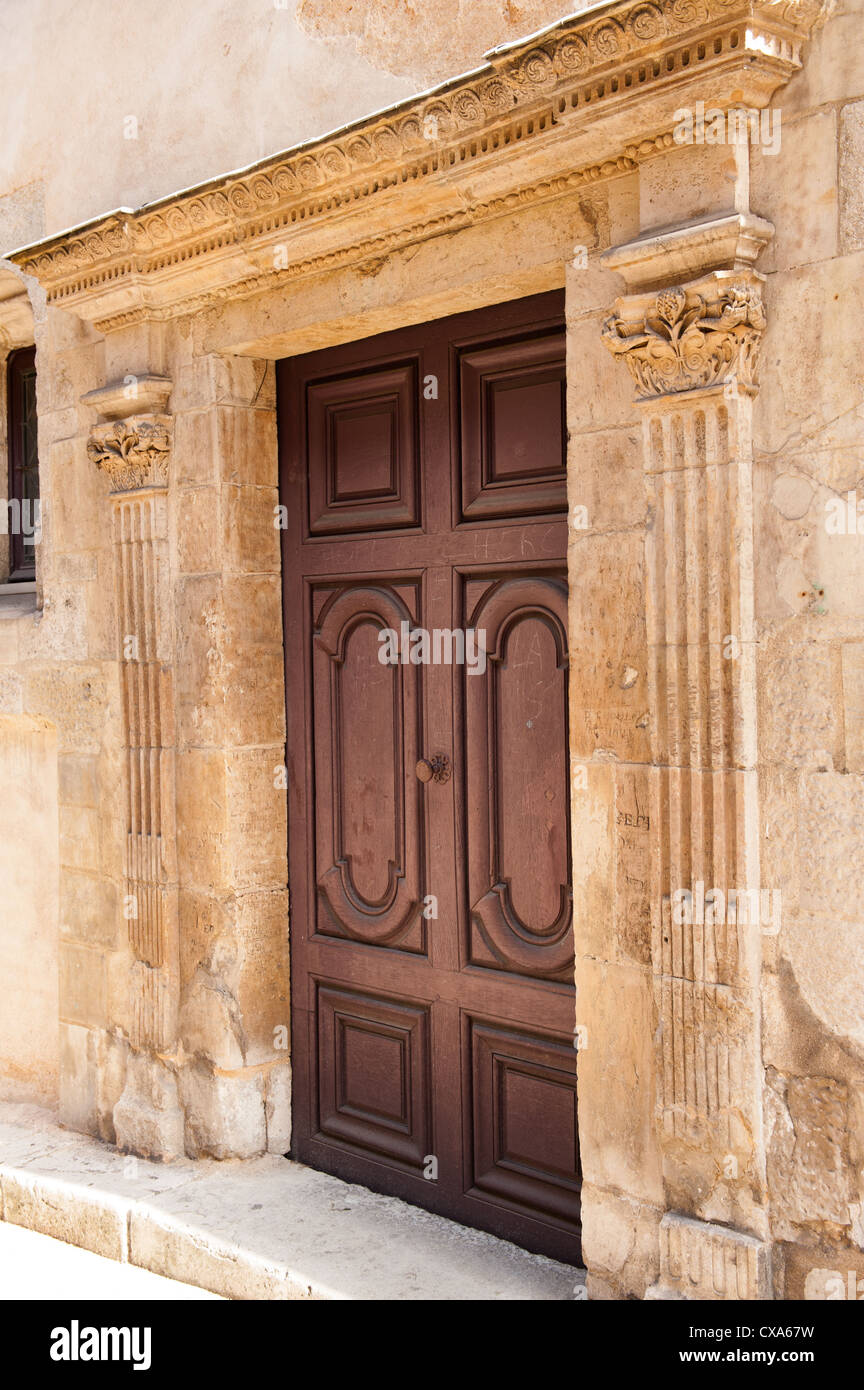 Stone and timber architecture hi-res stock photography and images - Alamy