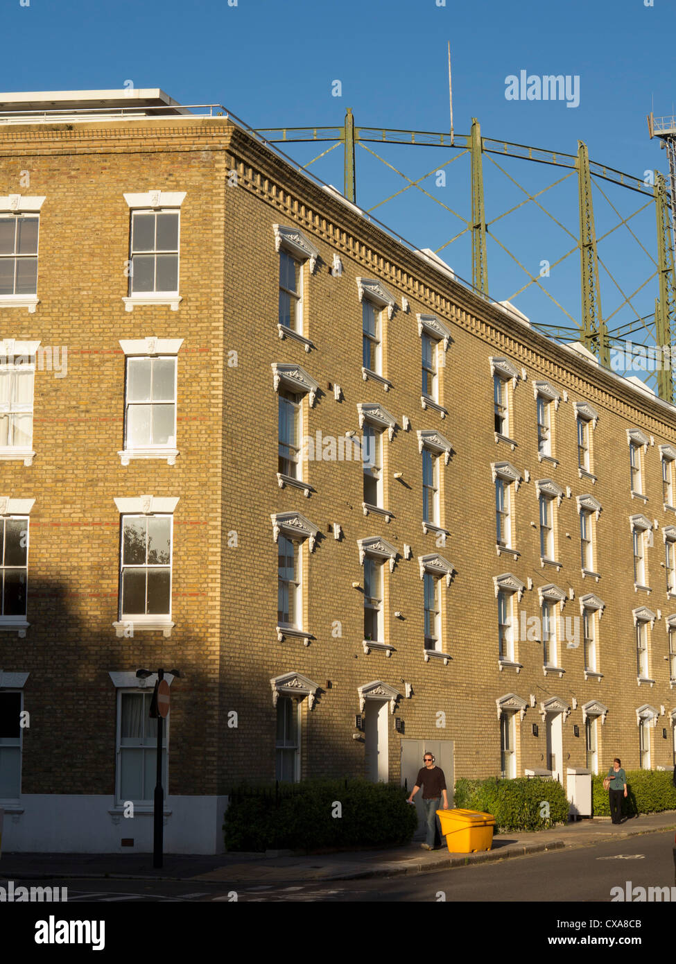Oval cricket ground gas works hi-res stock photography and images - Alamy