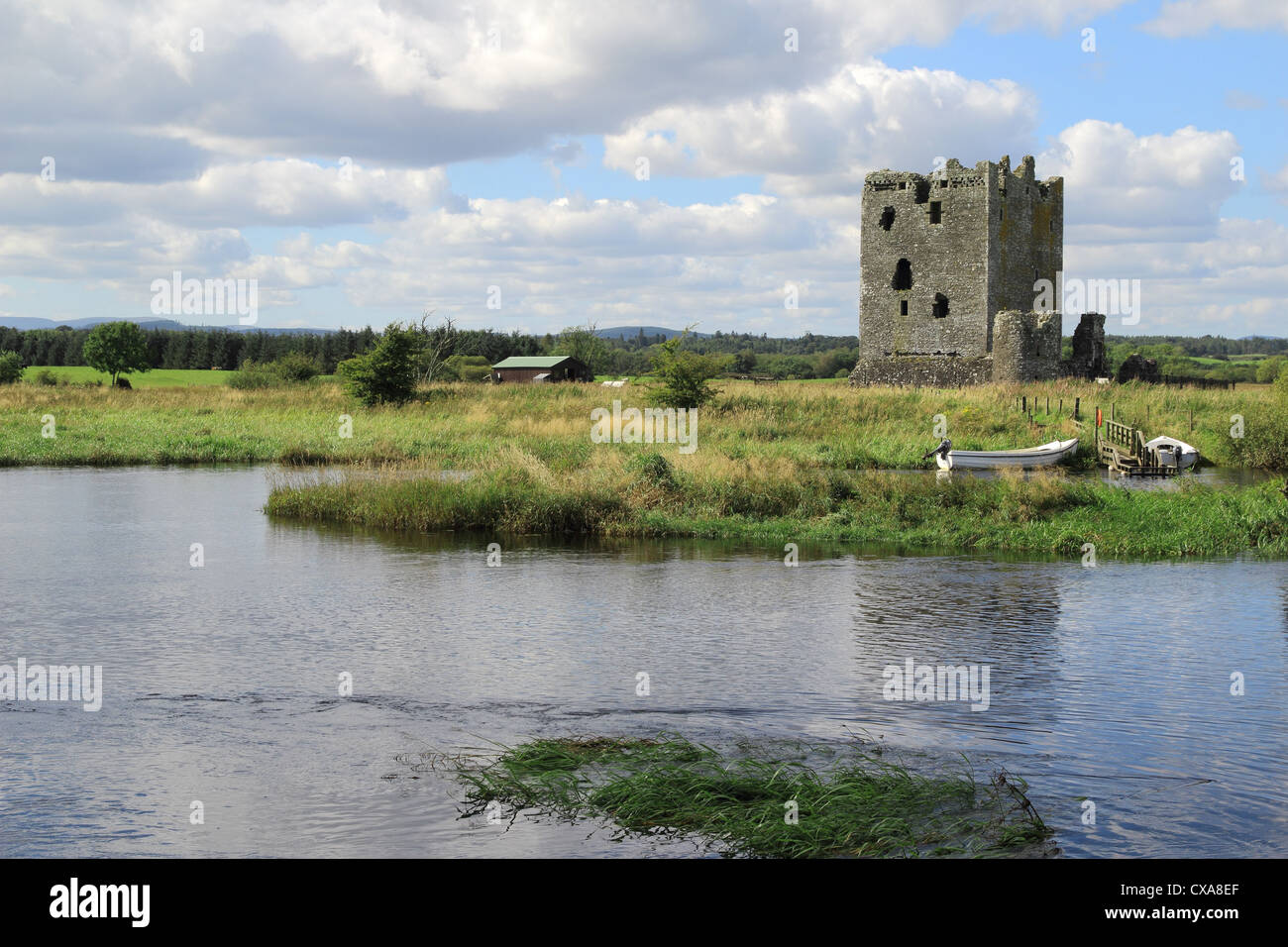 Threave Castle & The River Dee, Dumfries and Galloway, Scotland, UK ...