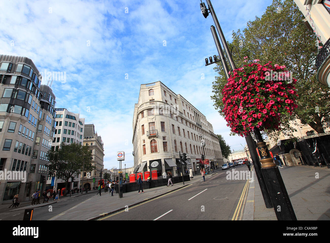Architecture of London, Great Britain, street scene Stock Photo - Alamy