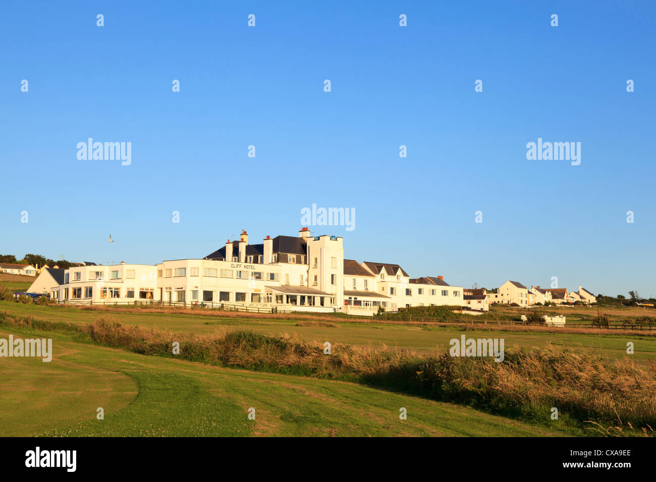 The Cliff Hotel At Gwbert Stock Photo - Alamy