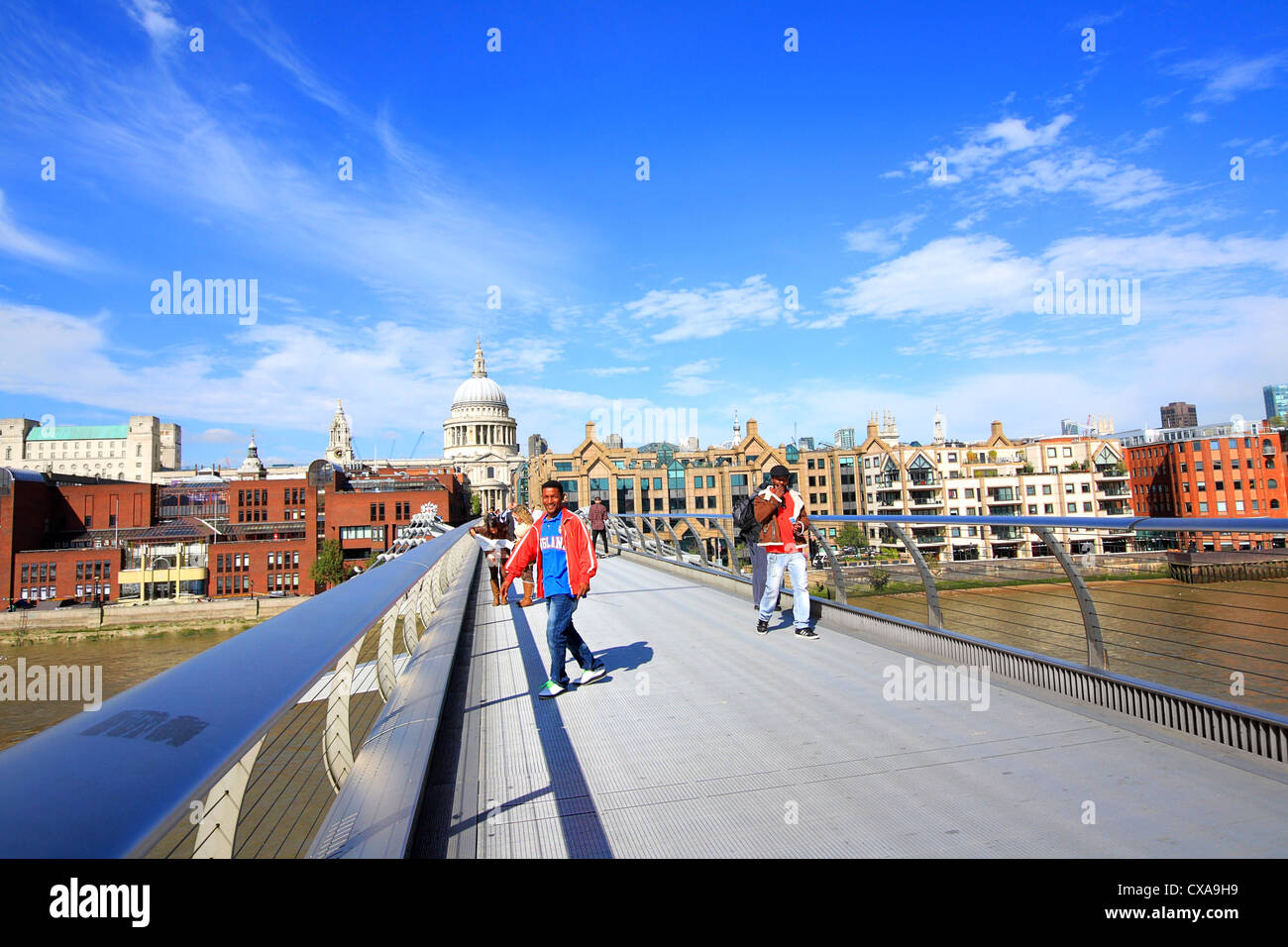Millennium bridge millenium footbridge pedestrian bridge hi-res stock ...