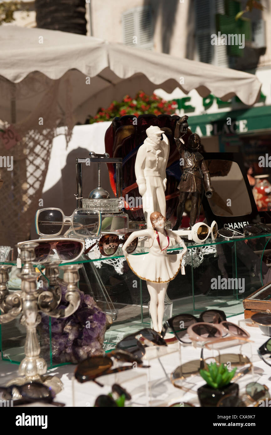 Detailed image of vintage market stall in France Stock Photo - Alamy