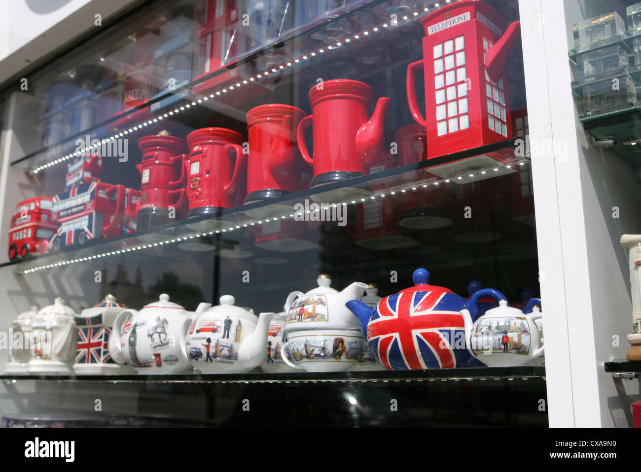 Teapot union jack hi-res stock photography and images - Alamy