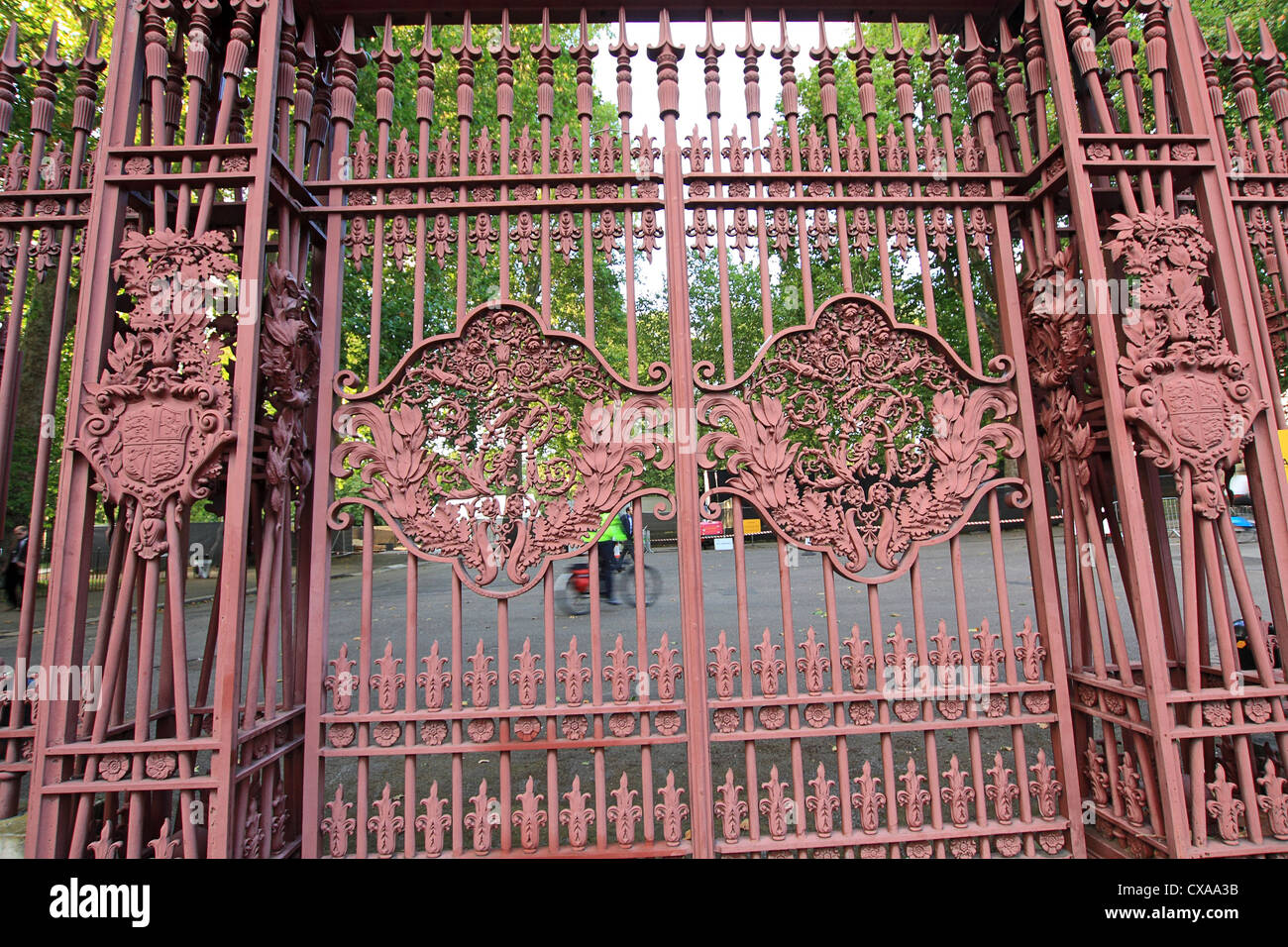 Beautiful, old gate, London, Great Britain Stock Photo - Alamy