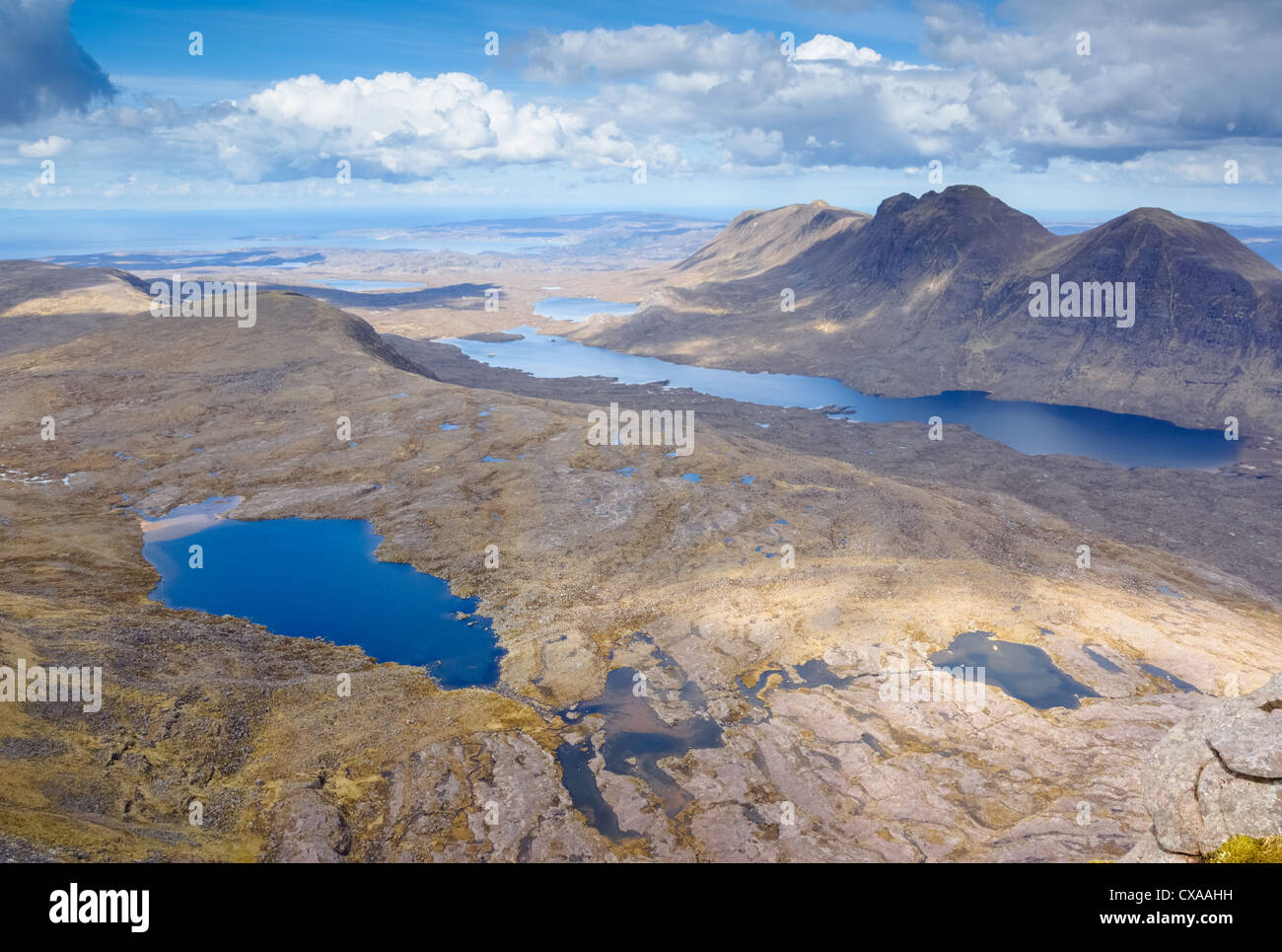 Summits of Baosbheinn and Loch a Bhealaich (right), Beinn Bhreac ...