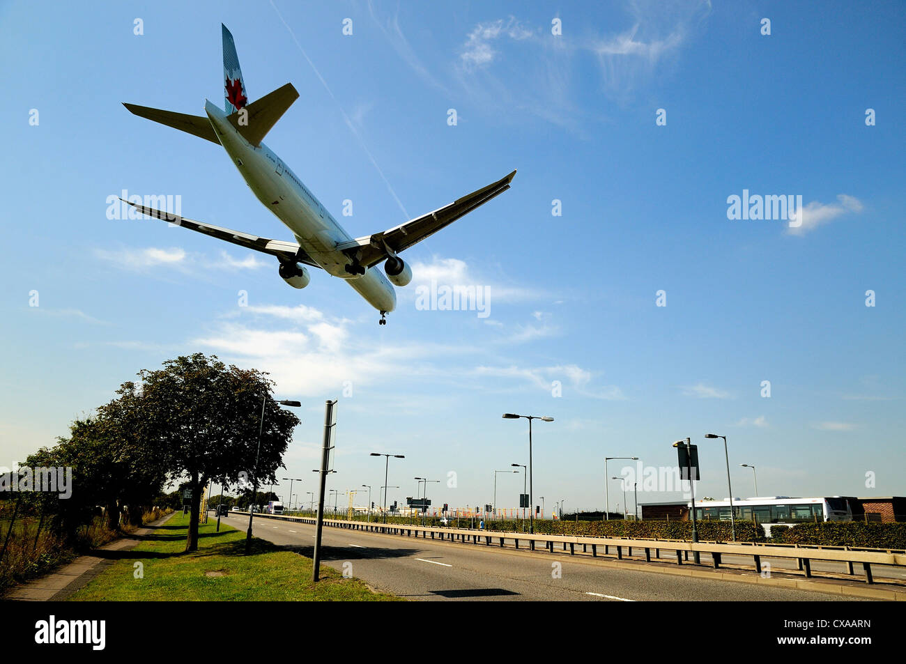 Passenger jet aircraft landing at Heathrow,London Stock Photo - Alamy