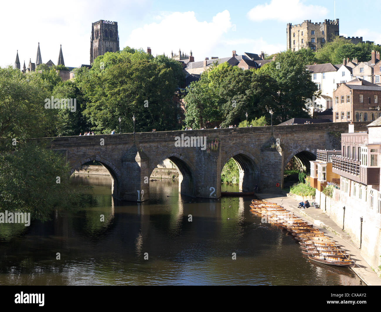 Elvet bridge hi-res stock photography and images - Alamy